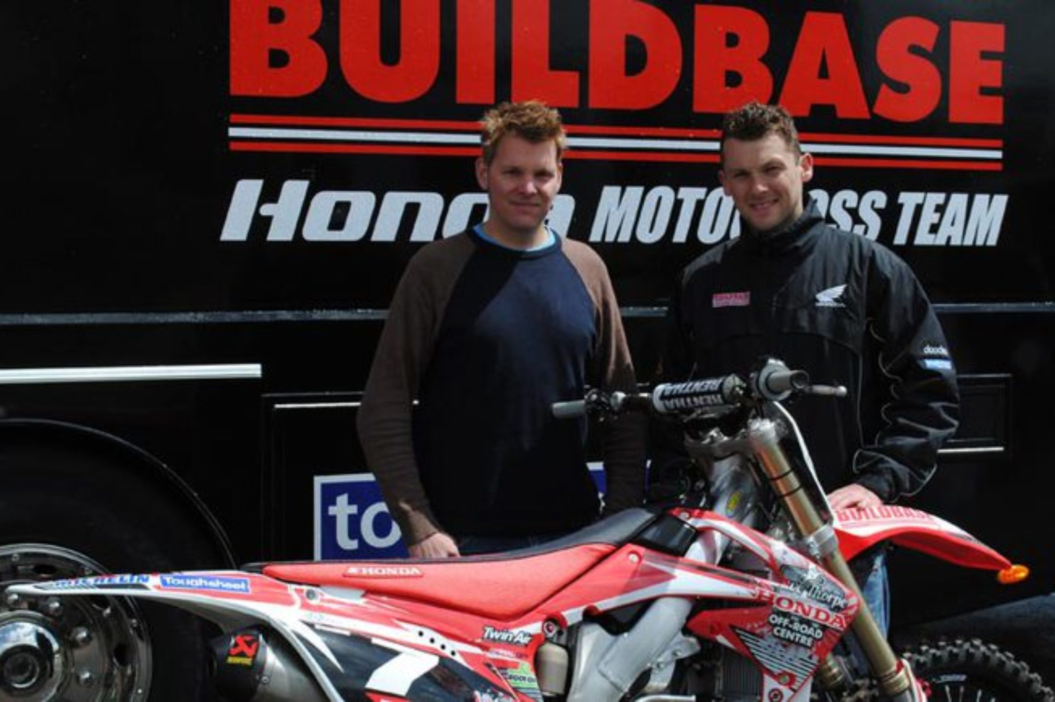 Dave Thorpe and Swordy step up to support World Record hopeful