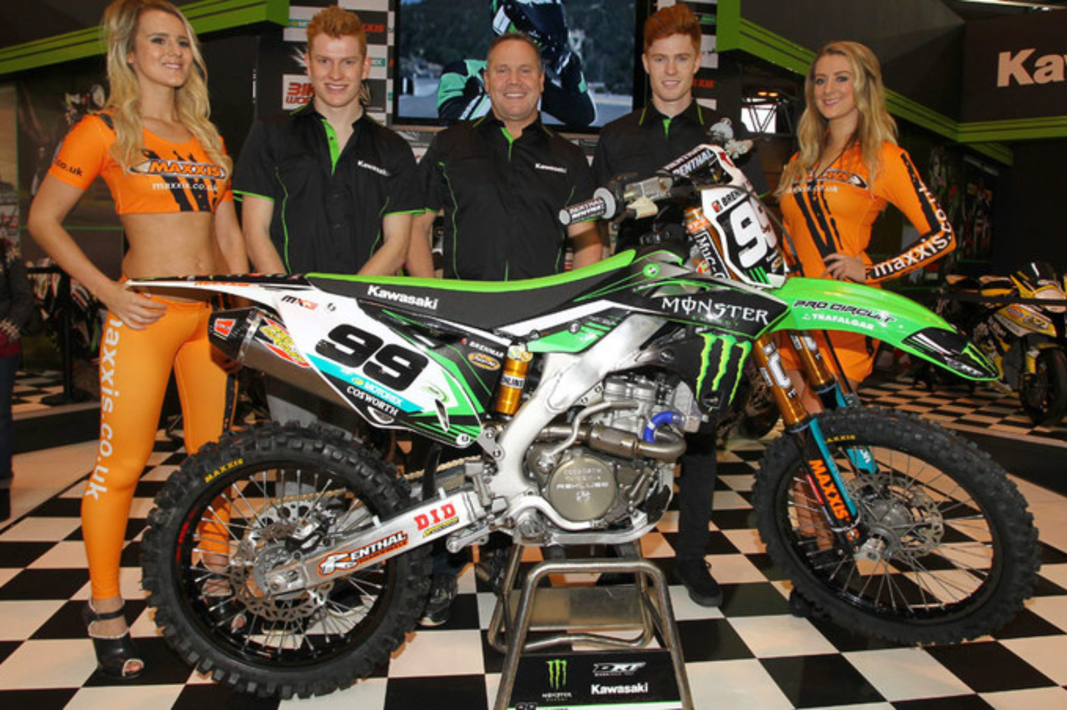 Steve Dixon Racing joins forces with Kawasaki