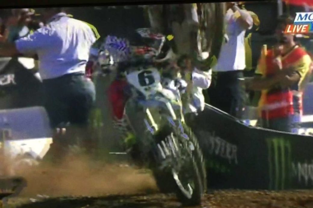 Video: Jason anderson insane MXoN finish-line crash in Maggiora