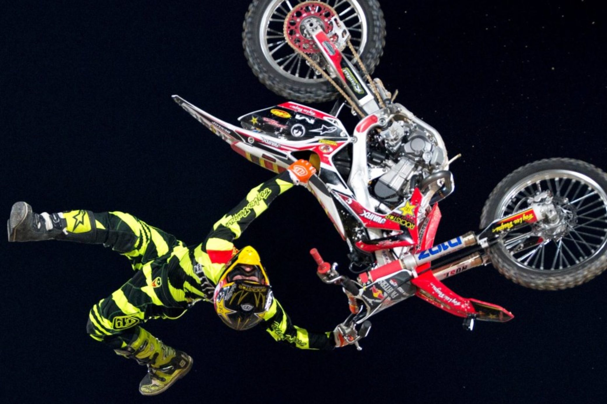 Video: Red Bull X-Fighters showdown in Dubai