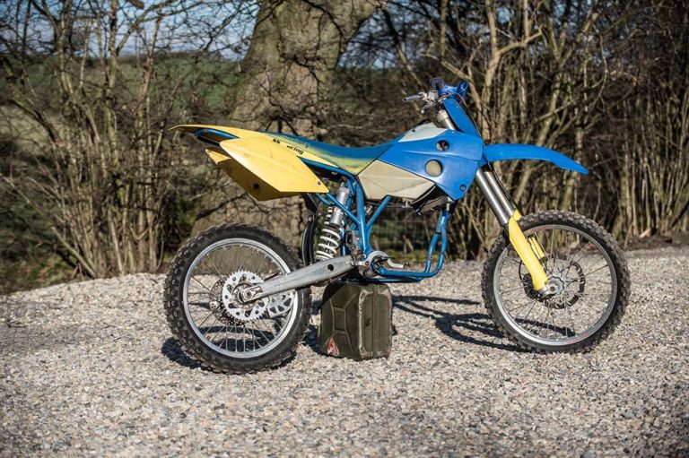 VIDEO: Riding a 700cc Two-Stroke Dirt Bike for the First Time