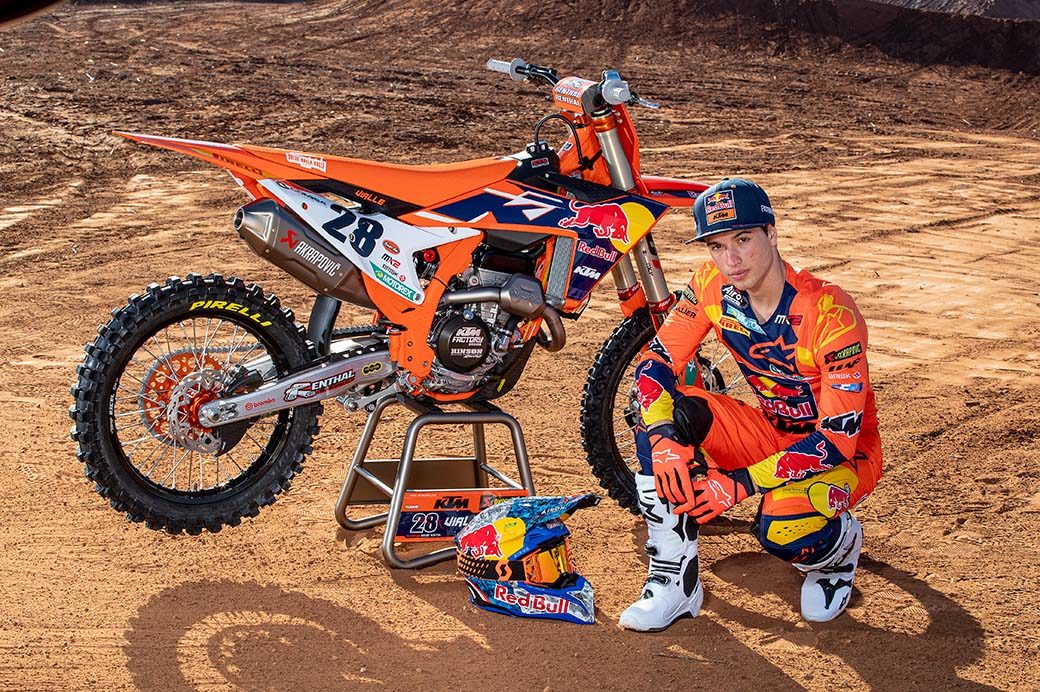 Tom Vialle launches his 2022 MX with Lacapelle Marival Masters of Motocross