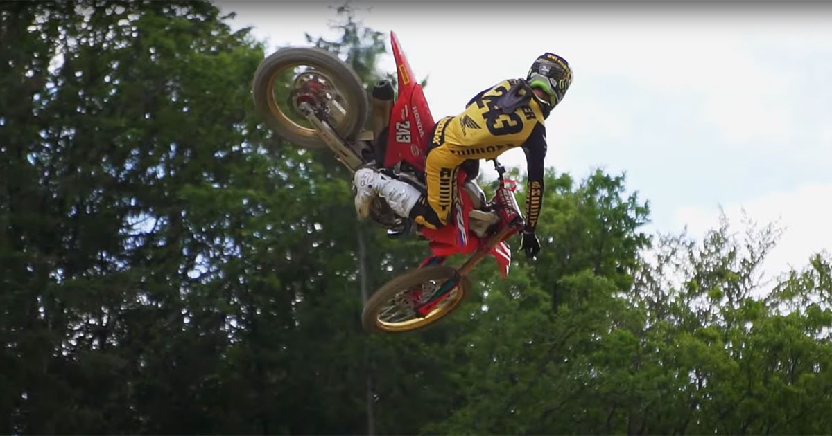 VIDEO: TIGA243 LAND – Tim Gajser Wide Open